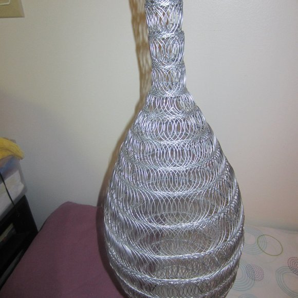 Accents | Free Standing 2inchtall Beautiful Silver Twisted Wire Vase ...